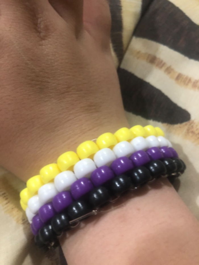 Nonbinary pride cuff by Xx_SW4G_J0RD4N_xX - Kandi Photos on Kandi Patterns